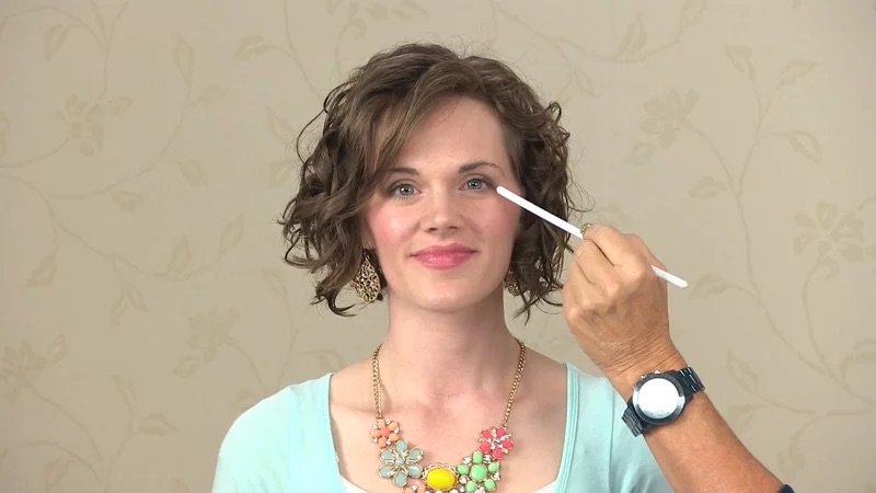 What Your Facial Features Say About You, According to Your Energy Type