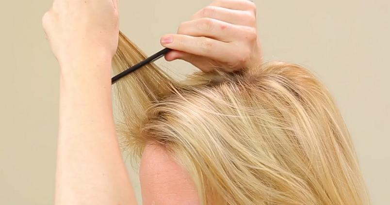 Flat Hair, No More! How to Backcomb Your Hair