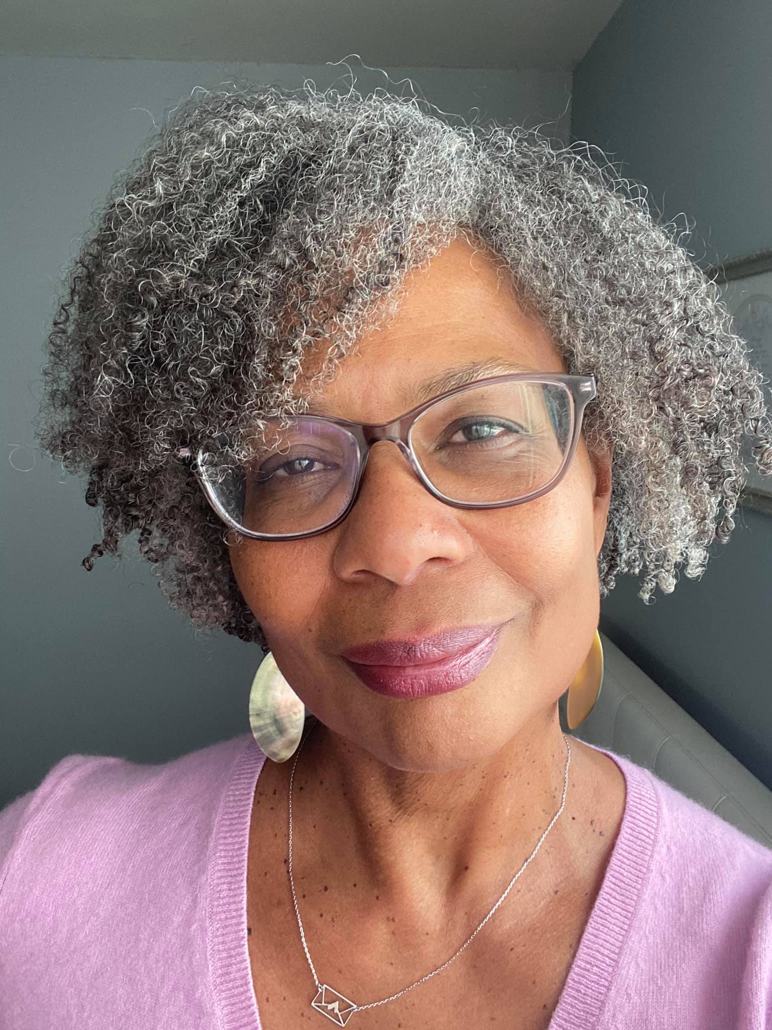How To Find Glasses That Make You Look Younger 7966