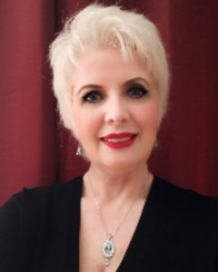 Dozens of Haircuts and Hairstyles for Women Over 50